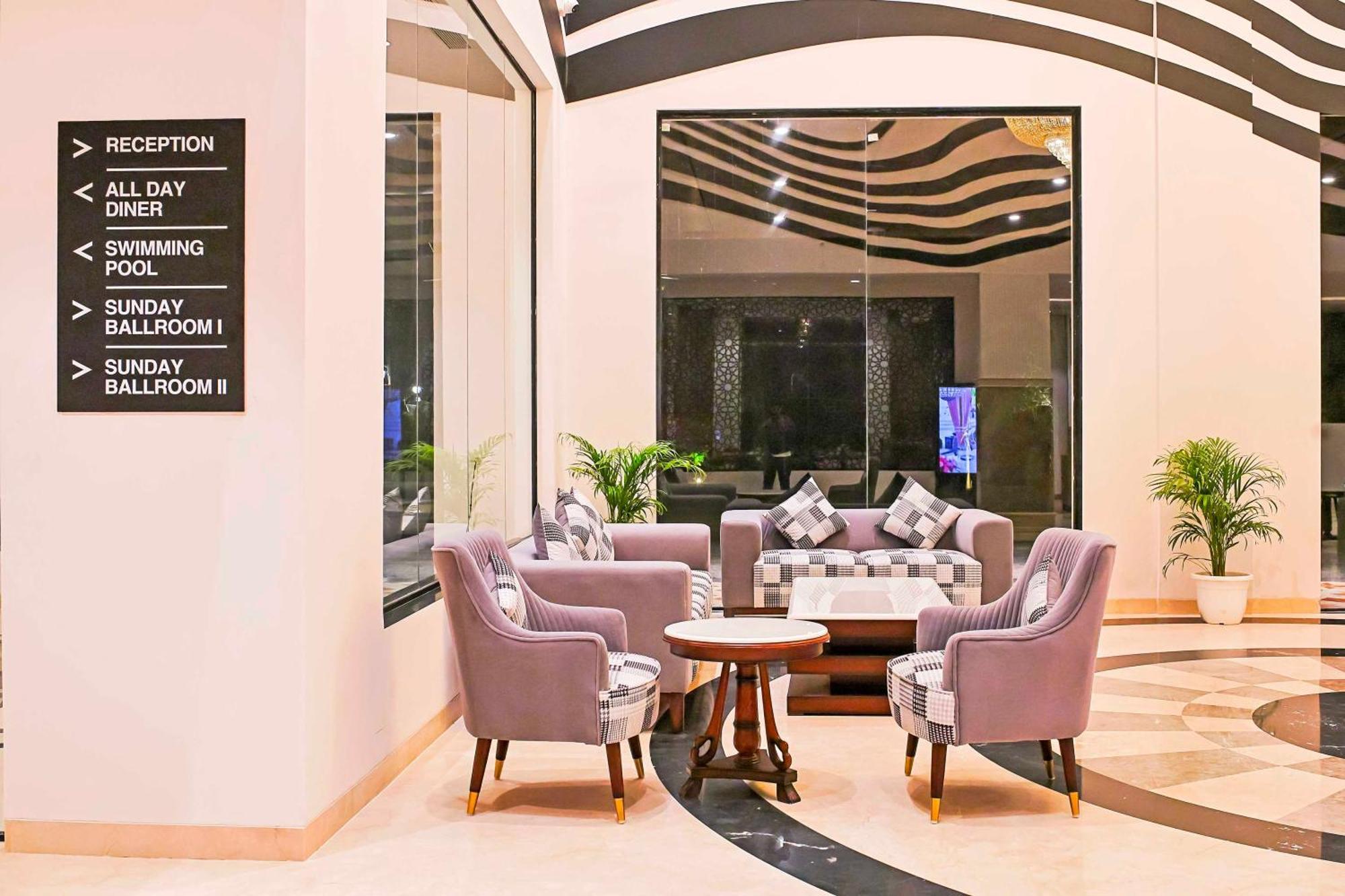 SUNDAY HOTELS AND RESORT GURGAON | ⋆⋆⋆⋆ | INDIA | SEASON DEALS FROM $62